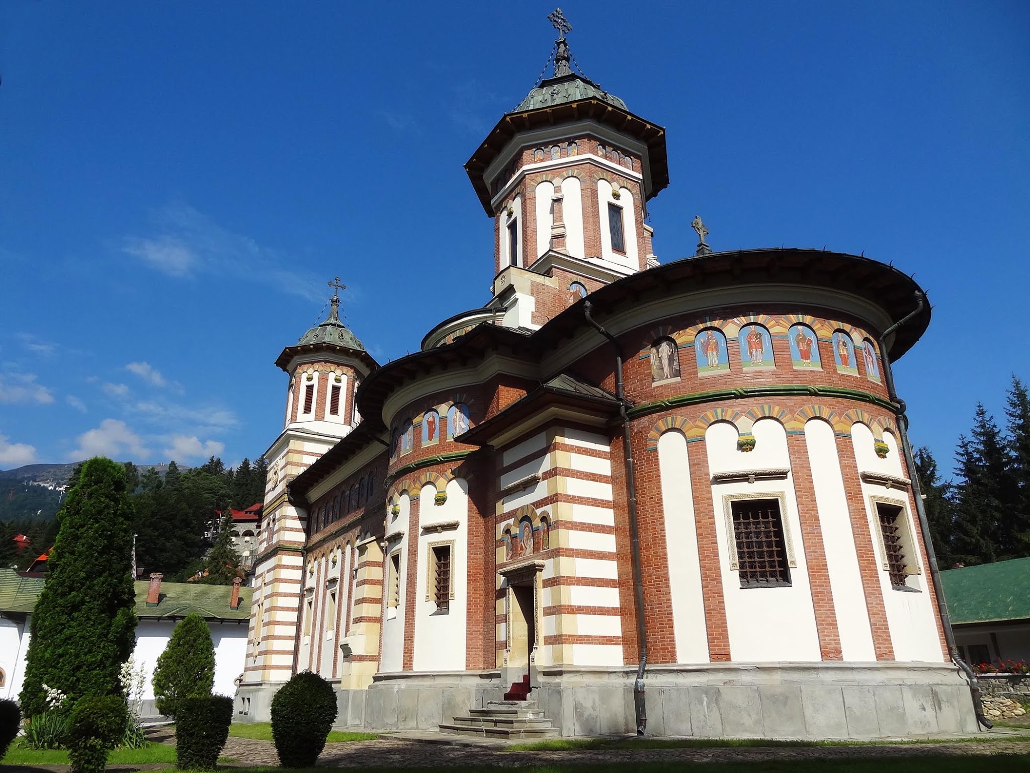 Geographically Yours: Sinaia, Romania