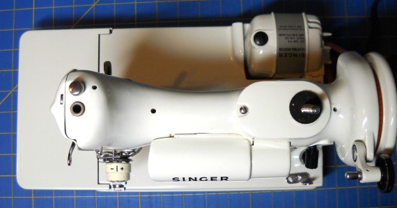 Curlicue Creations: White Singer Featherweight 221 Sewing Machine