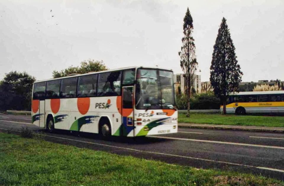 Transportesdeuskadi: Autobuses de PESA con la decoración antigua