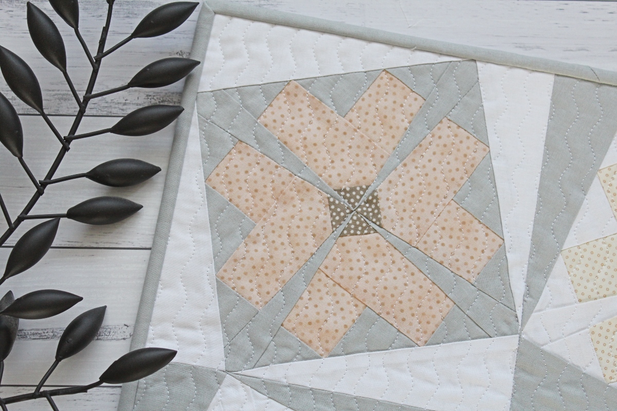 Primrose Mini Quilt PDF Pattern - Threadbare Creations