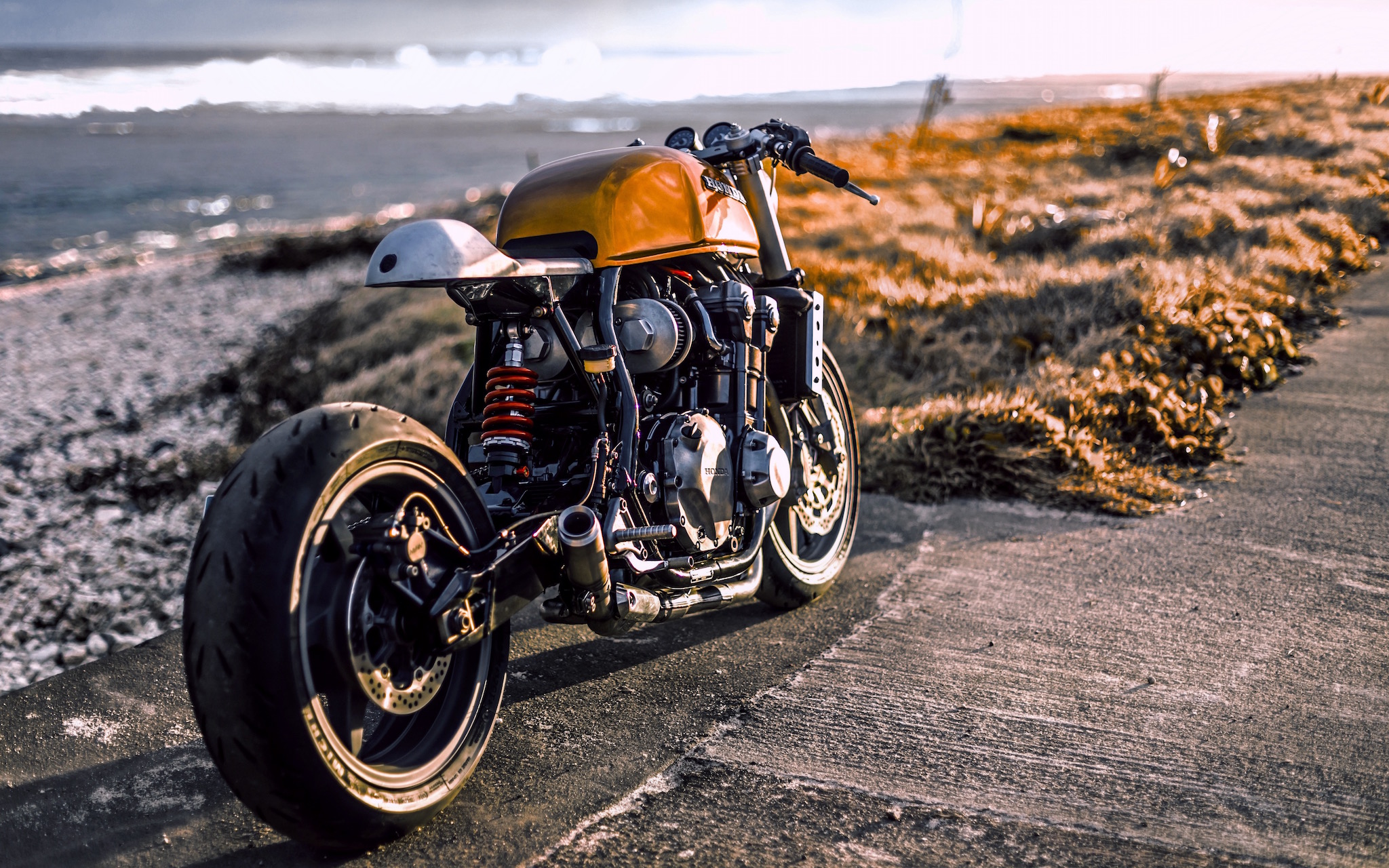 Run Iron CB1300 - Inazuma café racer