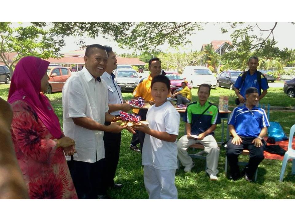 zainonabidin.blogspot.com: SK Binjai Jaya Ketiga Kriket MSSD Sabak Bernam
