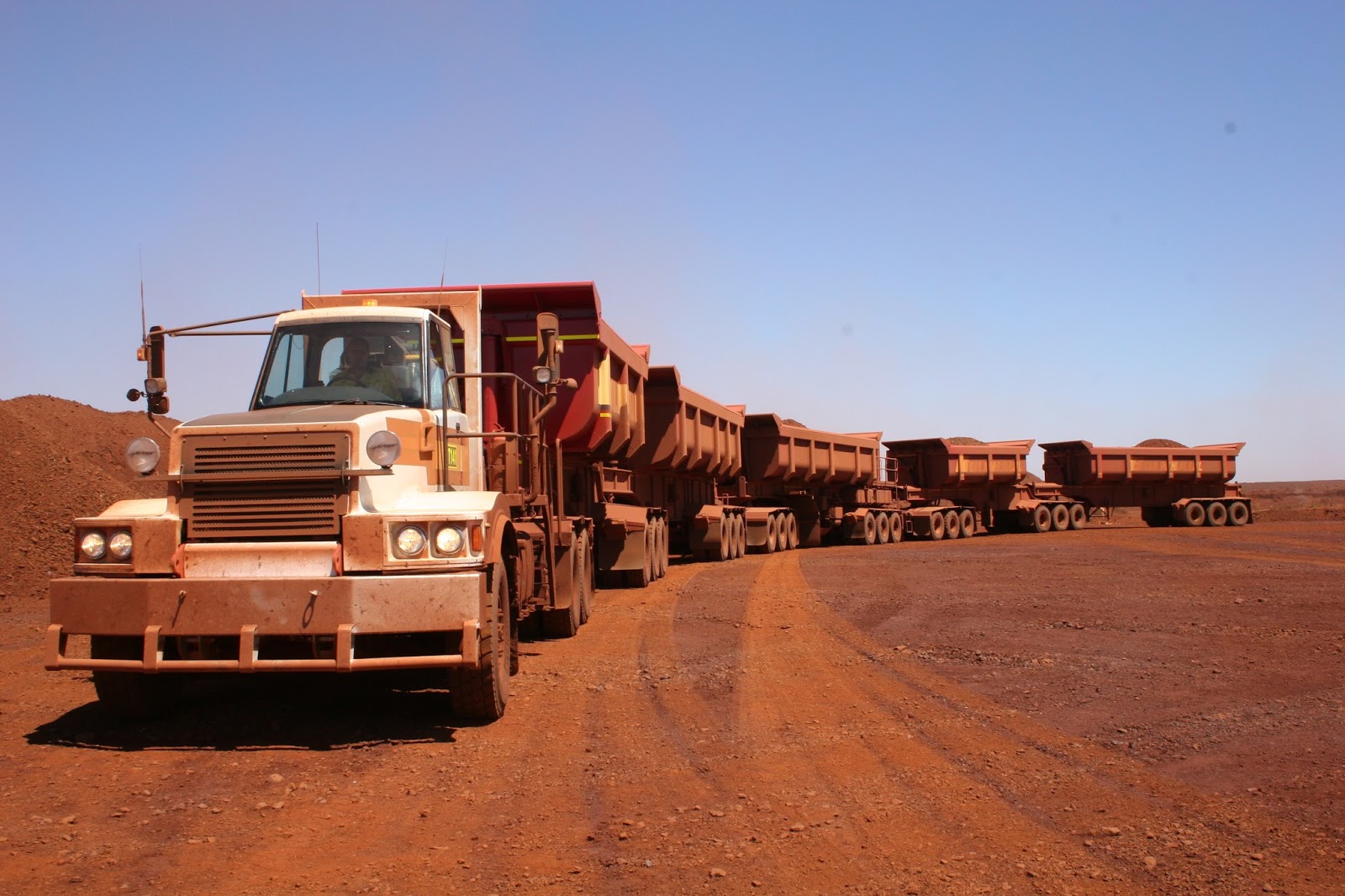 Bus & Vrachtwagens: De grootste road train