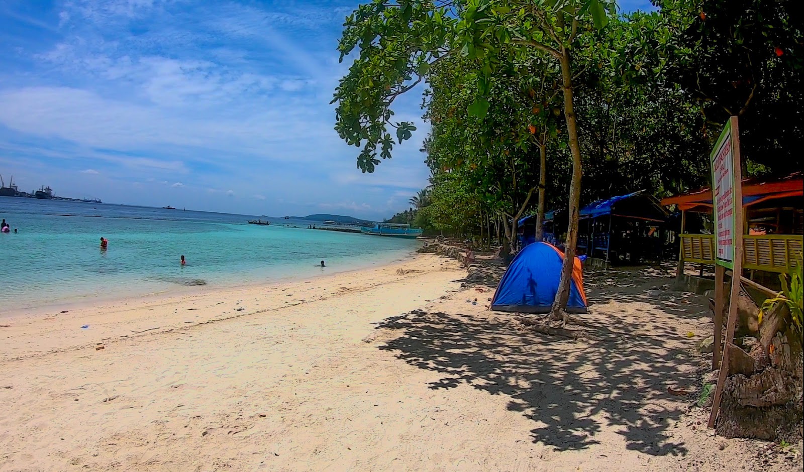 Vlogging at El Paril Caliclic Beach Resort - The Fat Foot Adventures