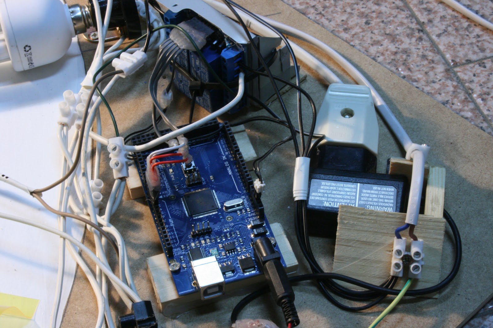 Experimentos artísticos con ARDUINO, PD, PROCESSING, VPT...: Proyecto #1