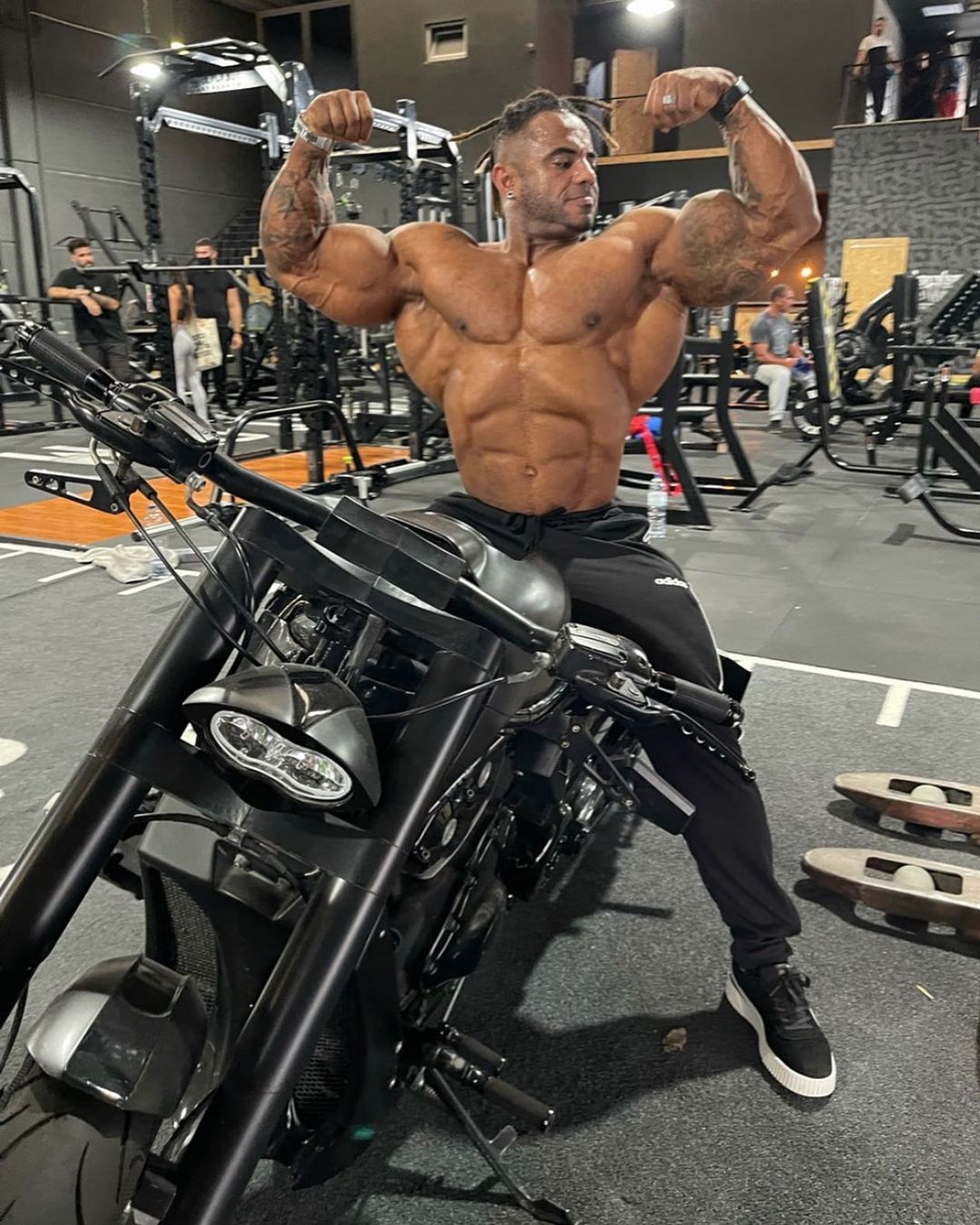 Worldwide Bodybuilders: Lucas Coelho, the big bunny of Brazilian ...