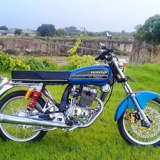 20 Gambar HD Modifikasi CB 100 Warna Biru Terbaru 2020
