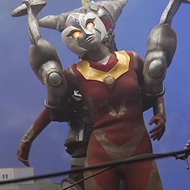 Ultrawoman Stella - Gret-01