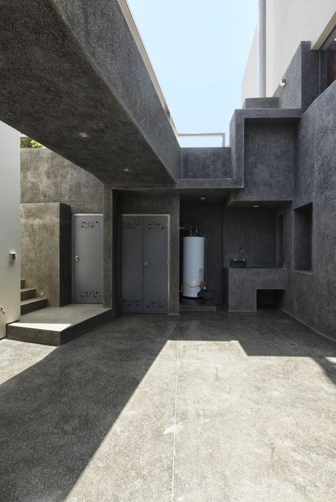 Unusual Extreme Modern House by Longhi Architects | Architectural ...