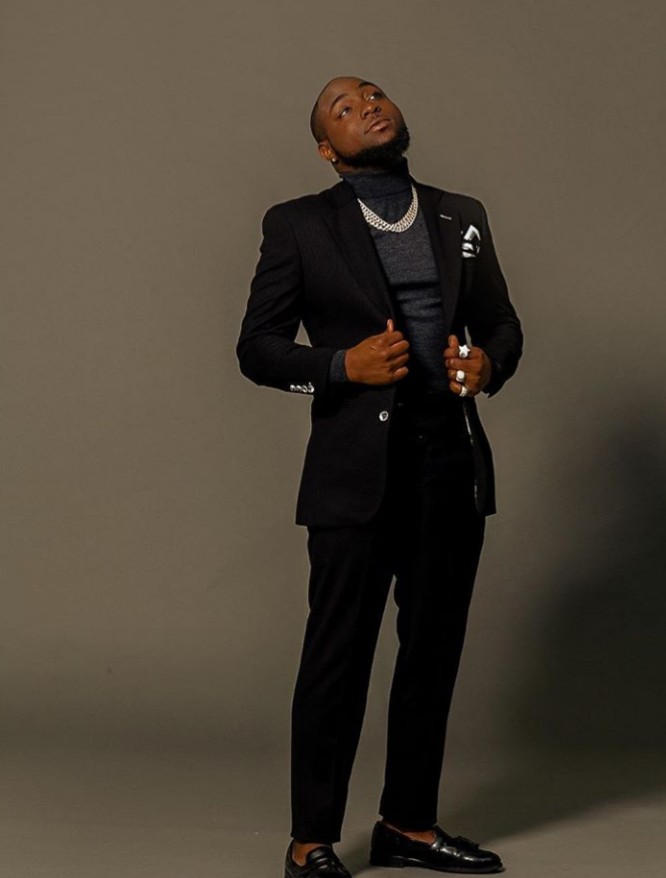 welcome to kings fashion blog: Davido switchs up style wearing suit