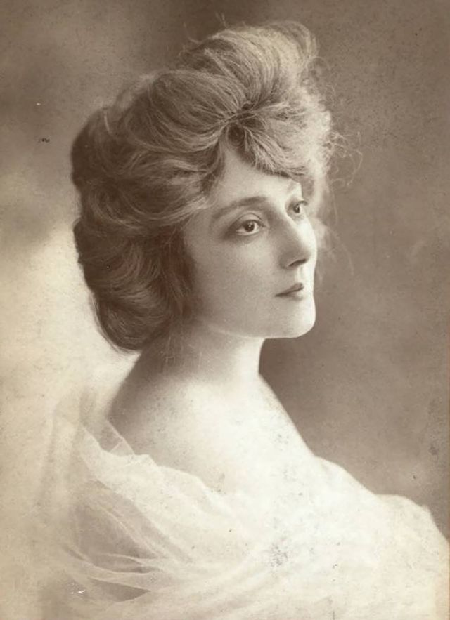 Beautiful Photos of Anna Held in the Late 19th and Early 20th Centuries ...