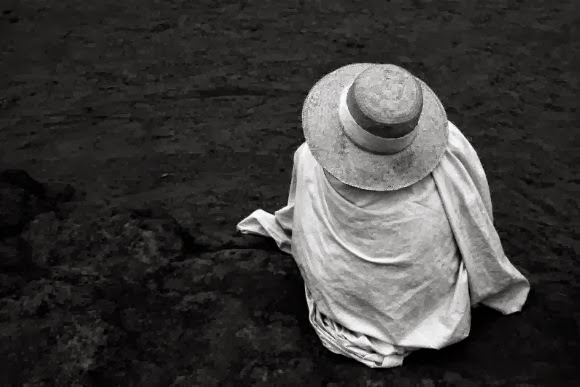 METRONOME: the B&W imagery of Pierrot Men