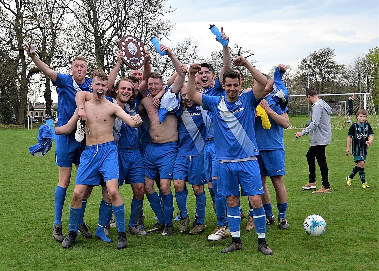 Hopping Around Hampshire: Four Marks v Netley Central Sports