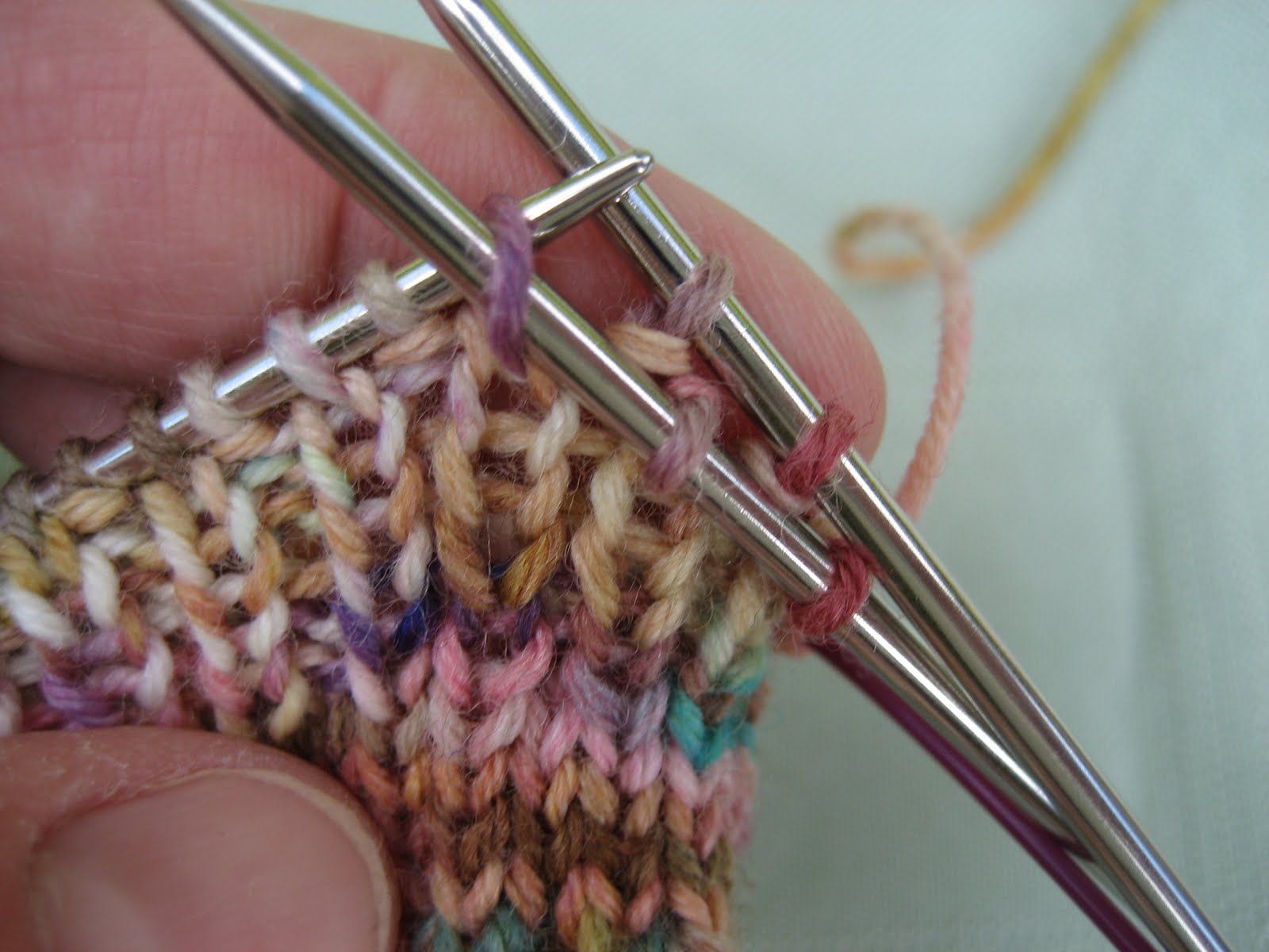 Carolyn Knits: Kitchener Stitch Bind-Off Tutorial