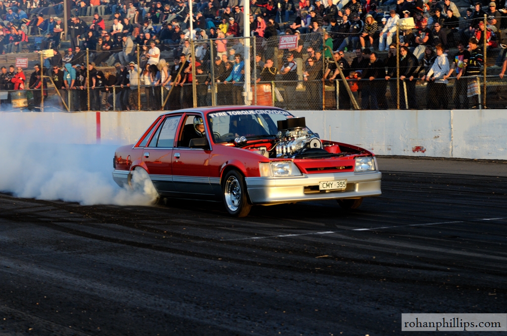 Cars, Cameras & Chronic Illness: Burnout Photos of the Day: Holden VK ...