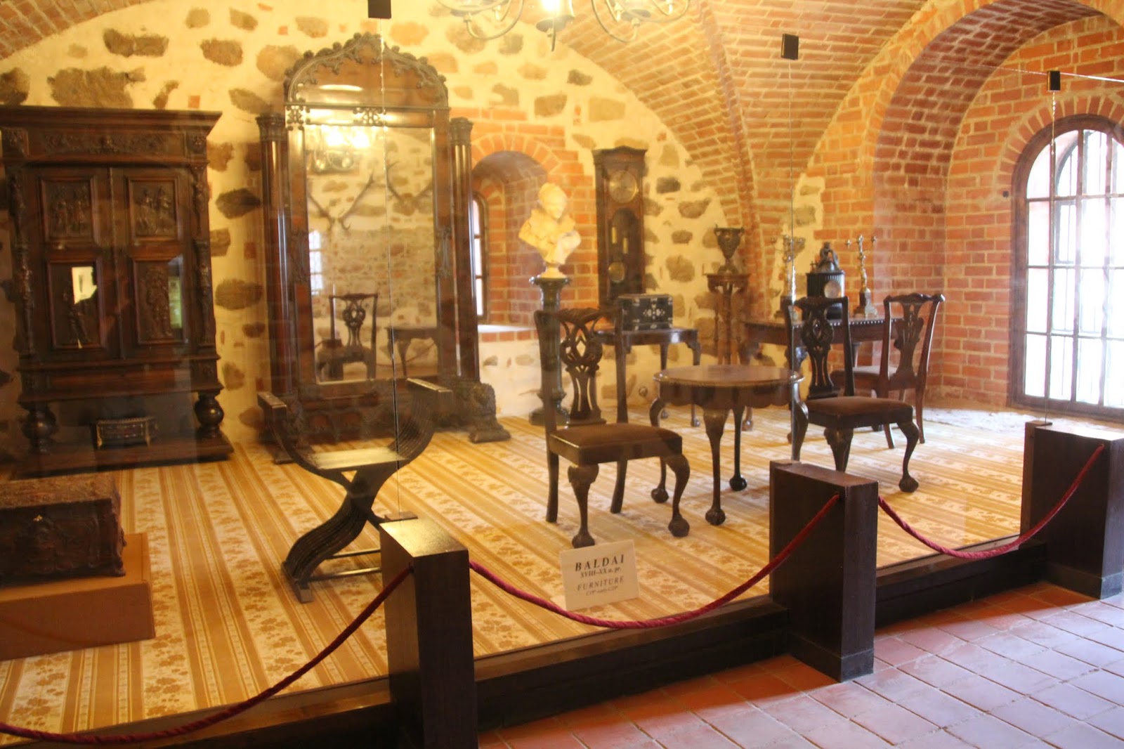 Historia y Genealogía: Interior del Castillo de Trakai. Museo