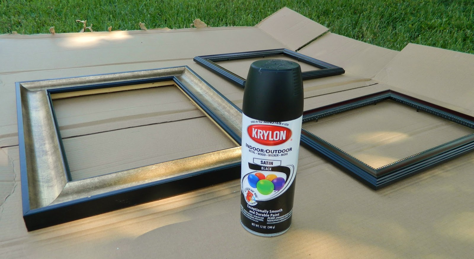 Classroom Organization: Coffee Cans & Picture Frames