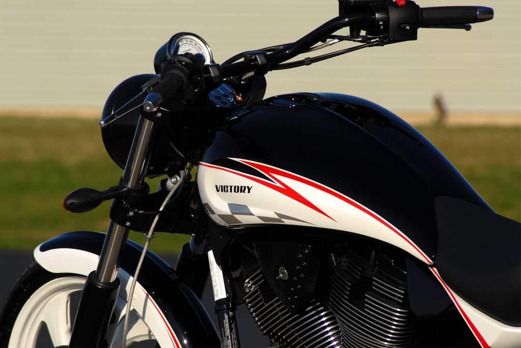 Racing Cafè: Victory Vegas 8-Ball 2009 by Rev Dynamics