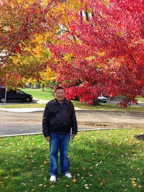 Ном дор мөргөмү Манай Блүүмингтoнд намрын налгар өдрүүд үргэлжилж байна