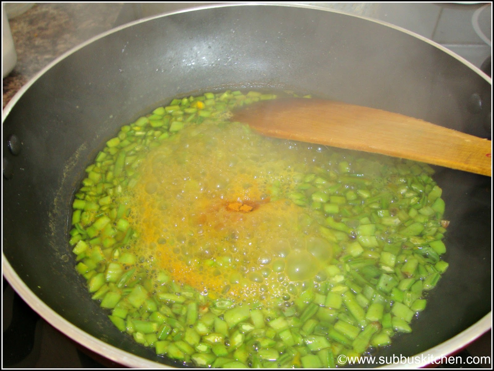 Kothavarangai(Cluster Beans) Thengaipaal Poricha Kuzhambu - Subbus Kitchen