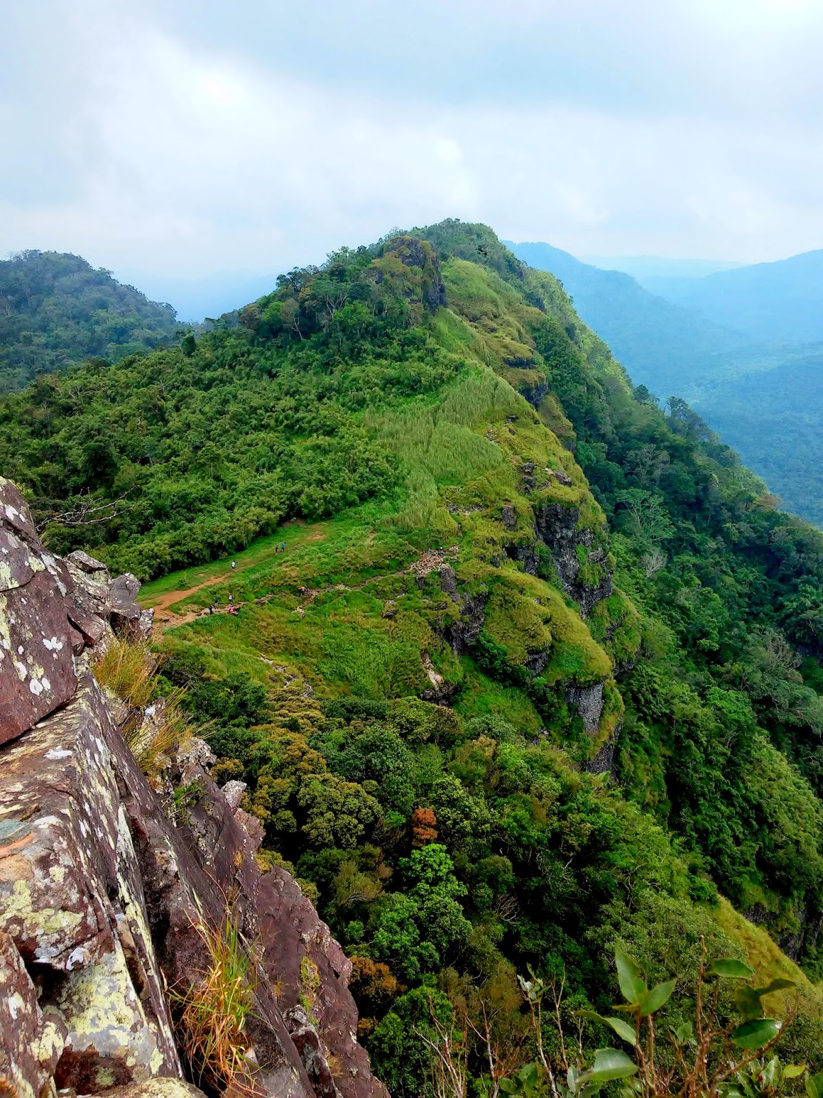 Mt. Pico De Loro Day Hike - moredantravels