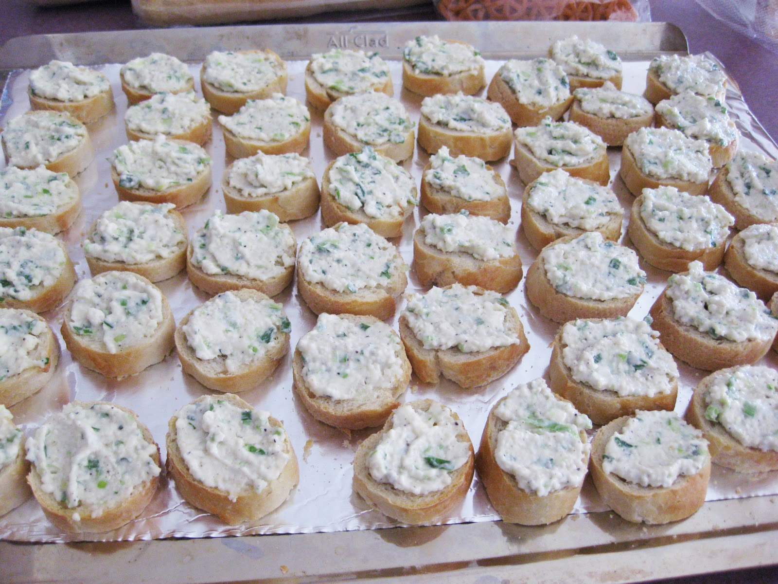 Bloatal Recall: Parmesan-Blue Cheese Toasts