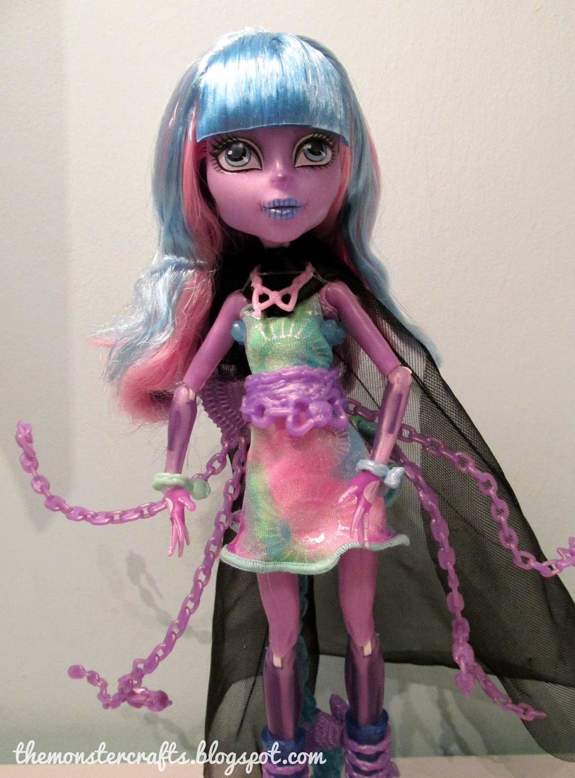 Doll unboxing and review: River Styxx