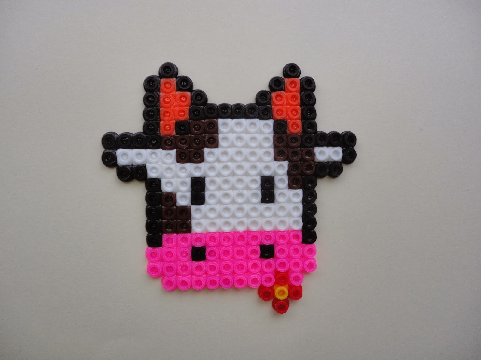 Pixel Art-E: Vaquita en Pyssla