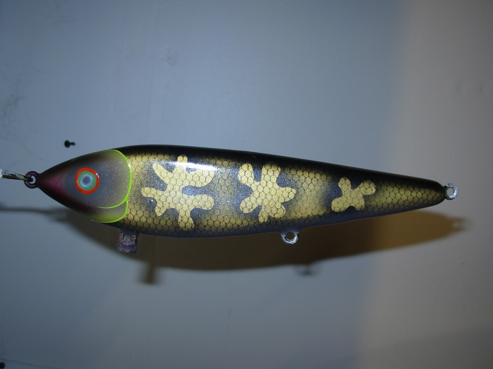 Ricks Musky Bait Building: Garage Baits , Musky Lures for 2012