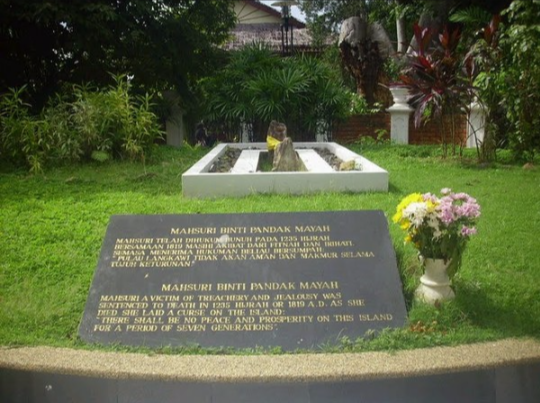 ITE 3563 : The legend of Mahsuri: THE STORY BEHIND THE MAHSURI'S TOMB