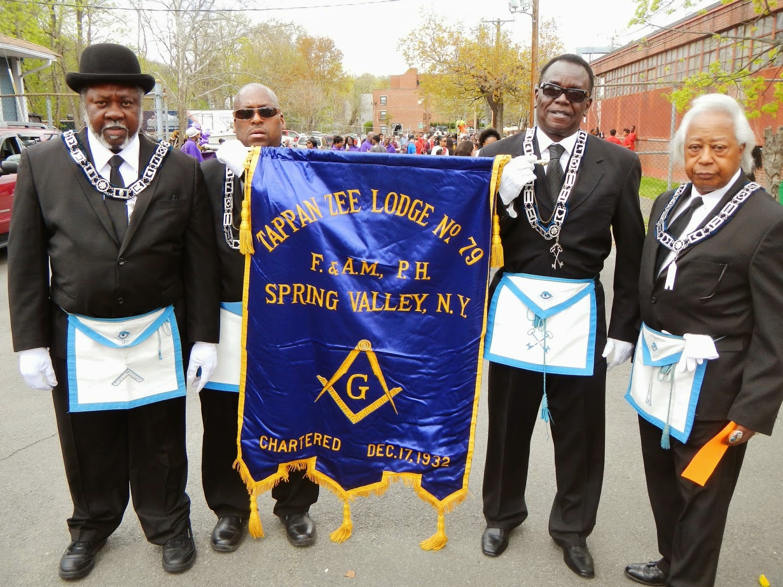 PIDO LA PALABRA: MASONES EN EL AFRICA AMERICAN DAY PARADE