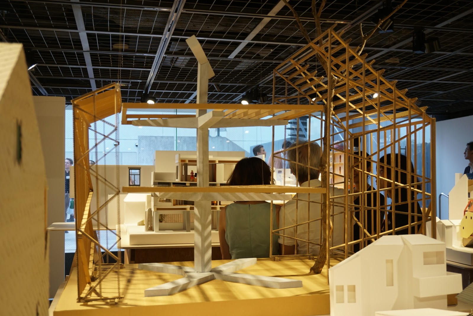 野良犬のケンチク彷徨記: 「アーキテクテン・デ・ヴィルダー・ヴィンク・タユー展」内覧会