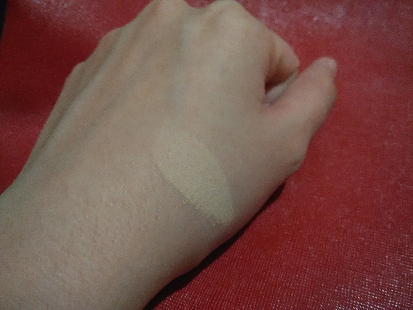 First Impression Review : GARNIER Light Complete - Visible Whitening ...