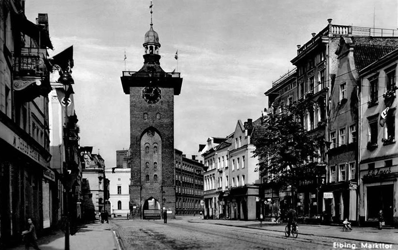 transpress nz: trams and boats in old Elbing, Poland