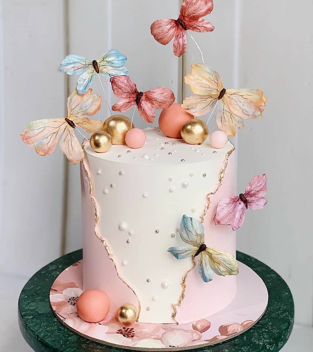 127 new birthday and wedding cake designs trending in 2021. | Melody Jacob