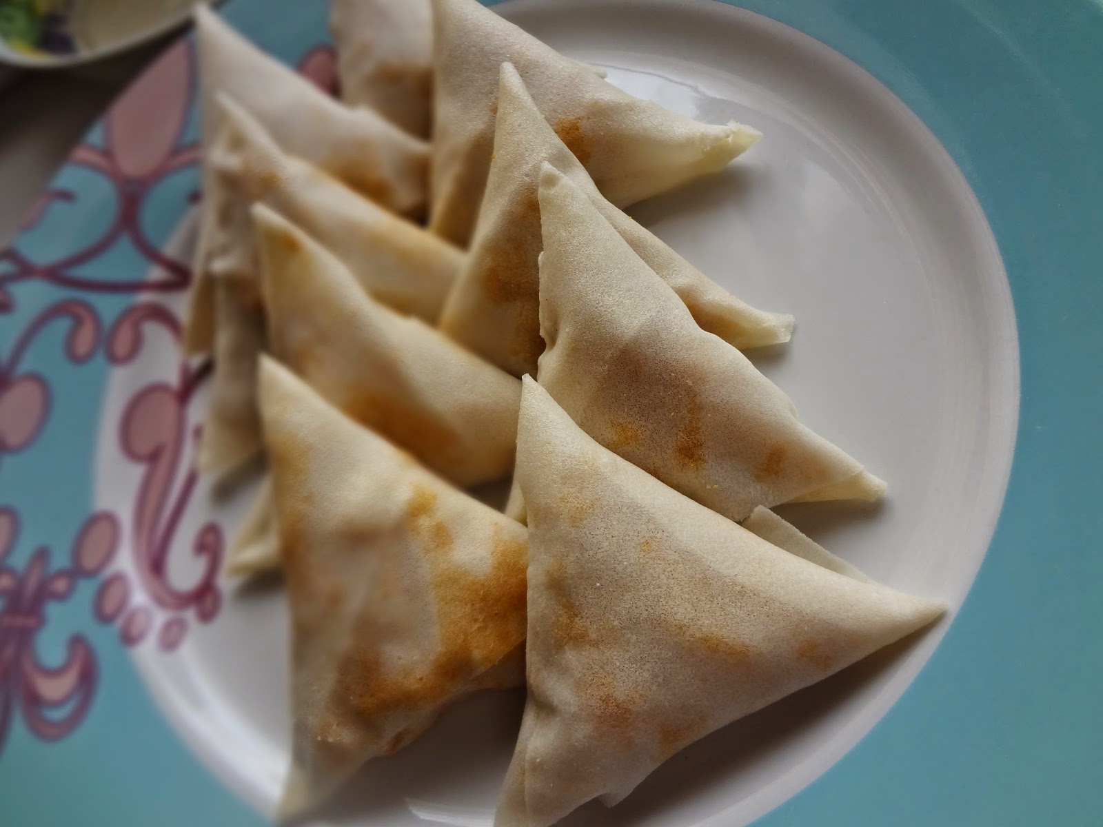 SelagiAdaGula: Samosa Inti Daging Berkentang