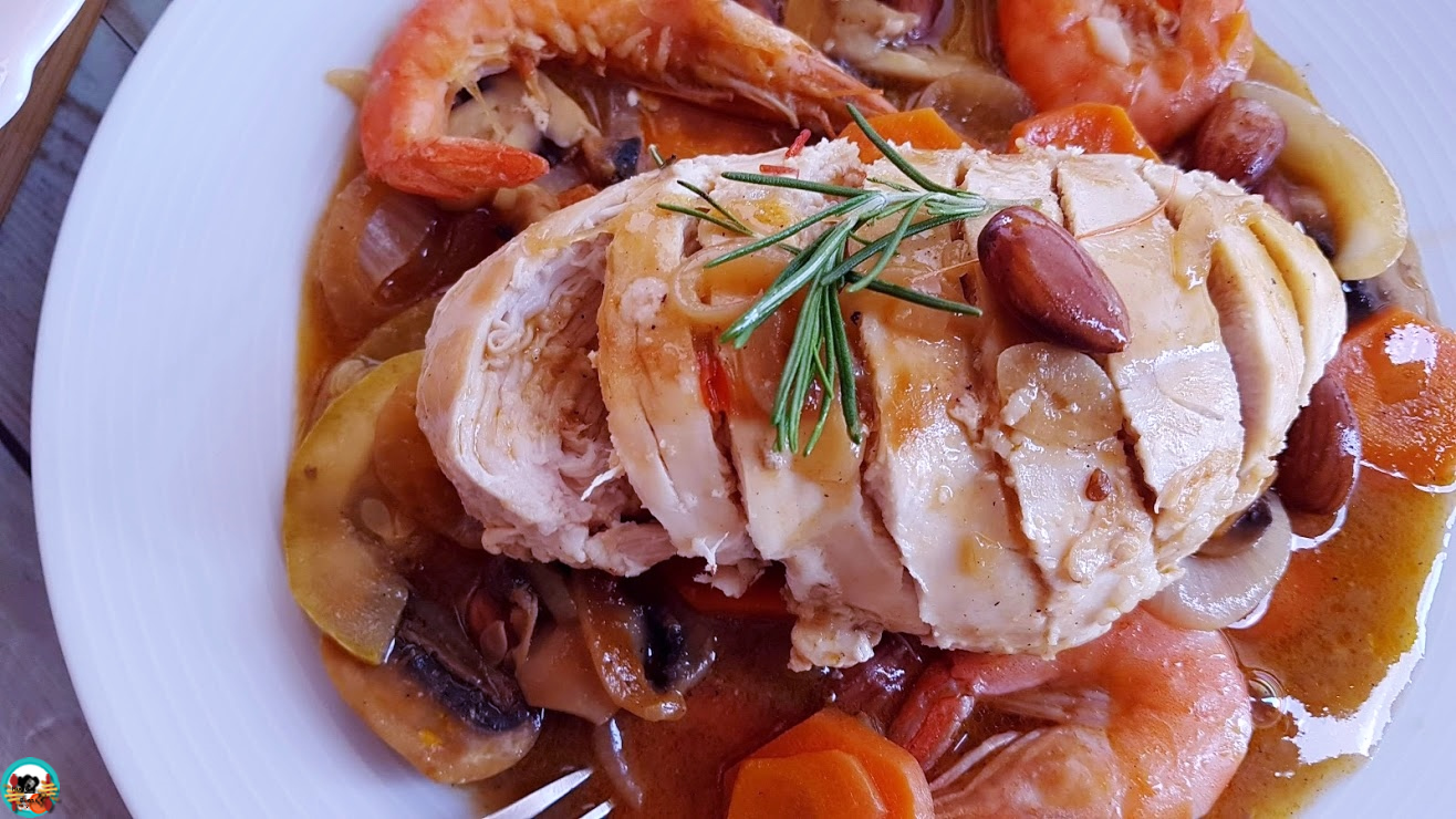 Pechugas de pollo con almendras y langostinos - ¡Huele Bien!
