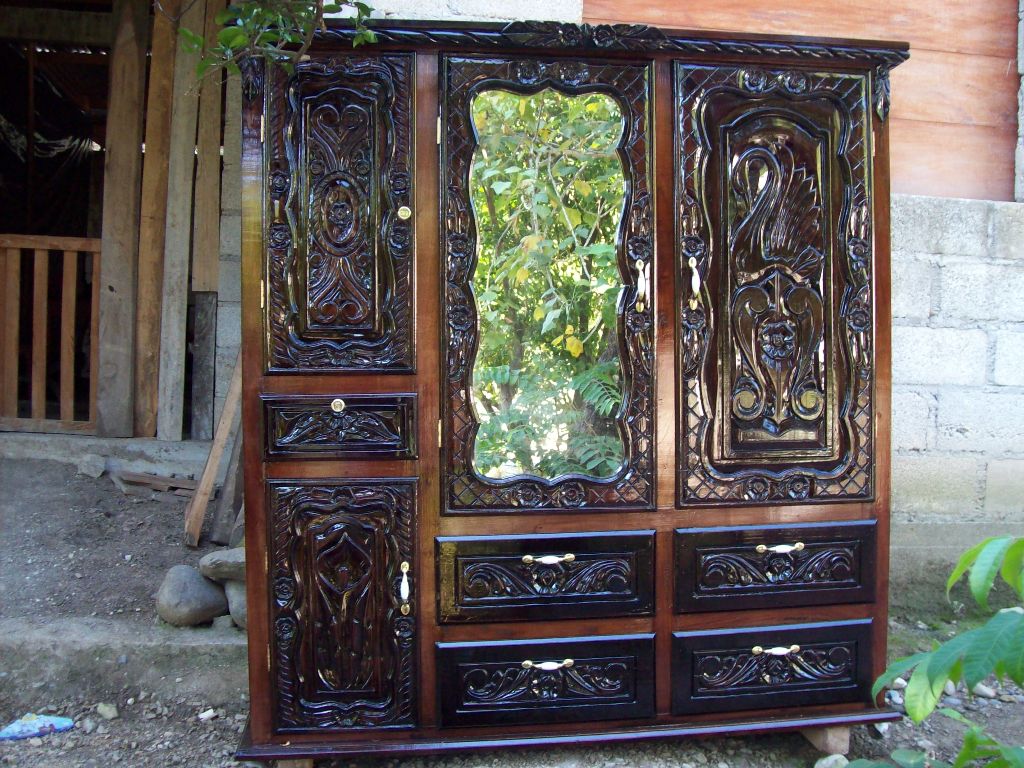 Muebles de cedro rojo - Veracruz: Roperos tallados y sencillos