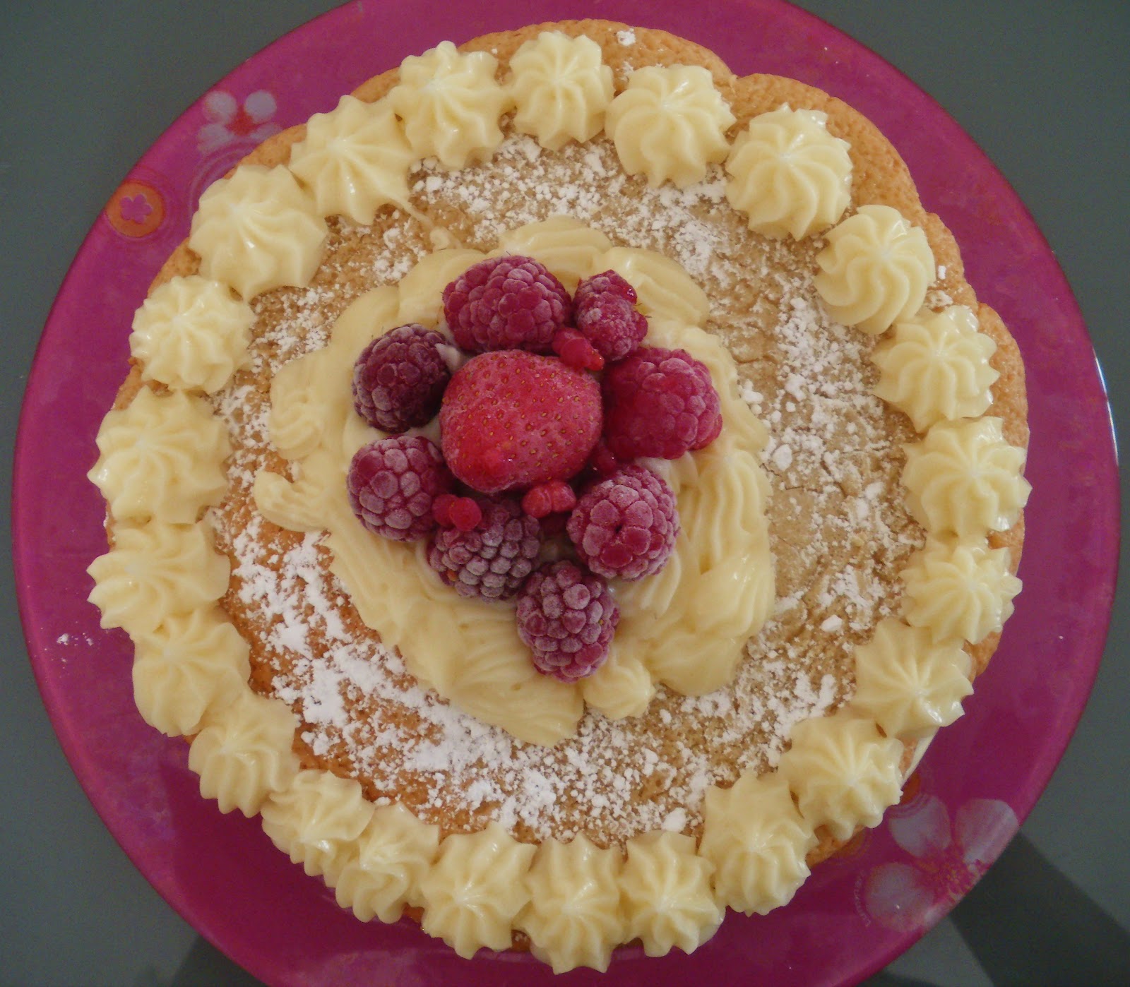 GATEAU GAGA - Love cakes: Gateau au chocolat blanc et fruits rouges