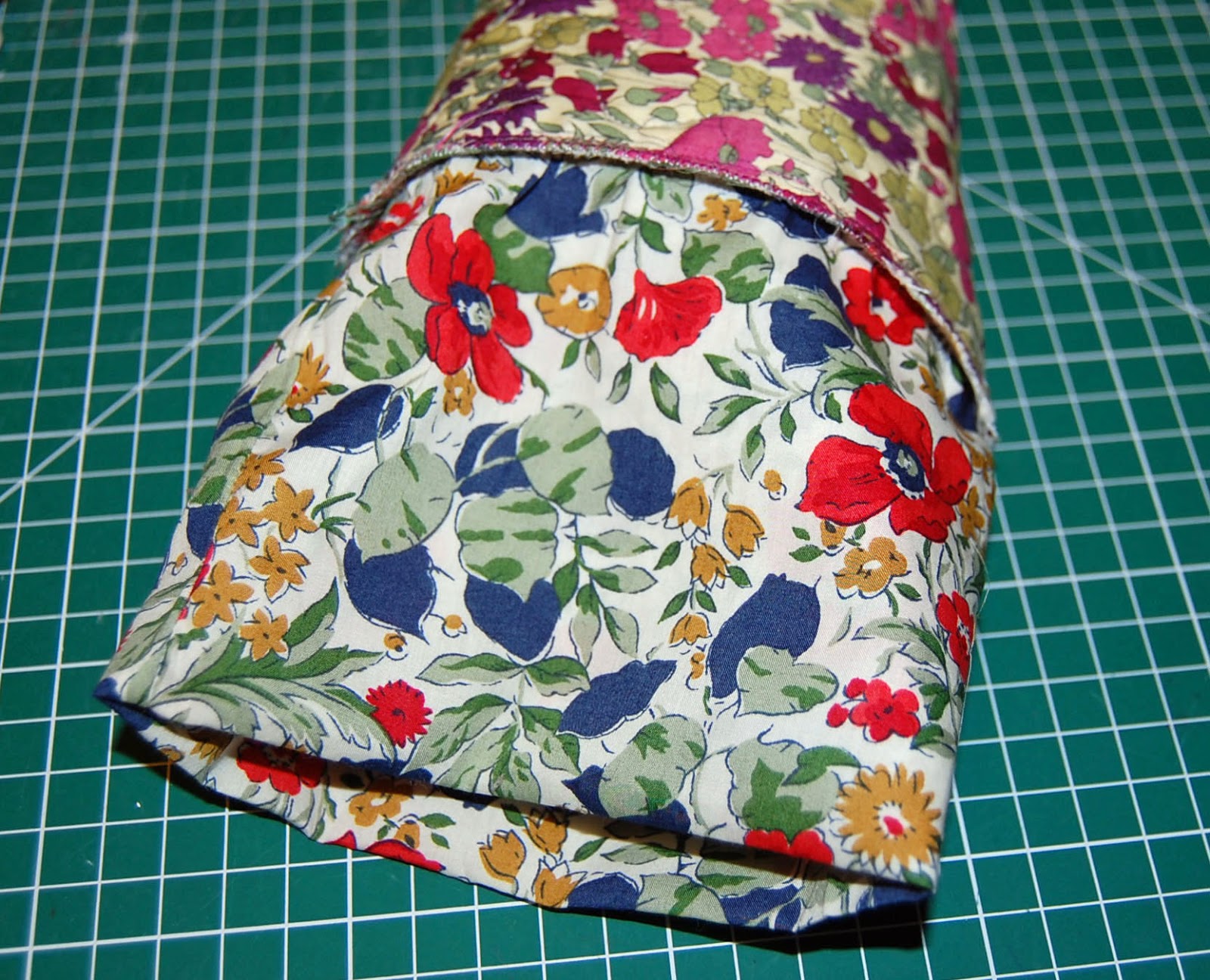BLONDE DESIGN: Elf Christmas Stocking Tutorial & Pattern
