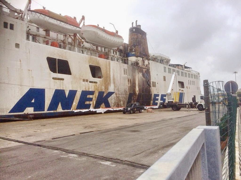 ΦΩΤΙΑ ΣΤΟ ΕΠΙΒΑΤΙΚΟ ΠΛΟΙΟ «ΙΕΡΑΠΕΤΡΑ Λ» ΕΝ ΠΛΩ ΠΡΟΣ ΤΗΝ ΗΓΟΥΜΕΝΙΤΣΑ ...