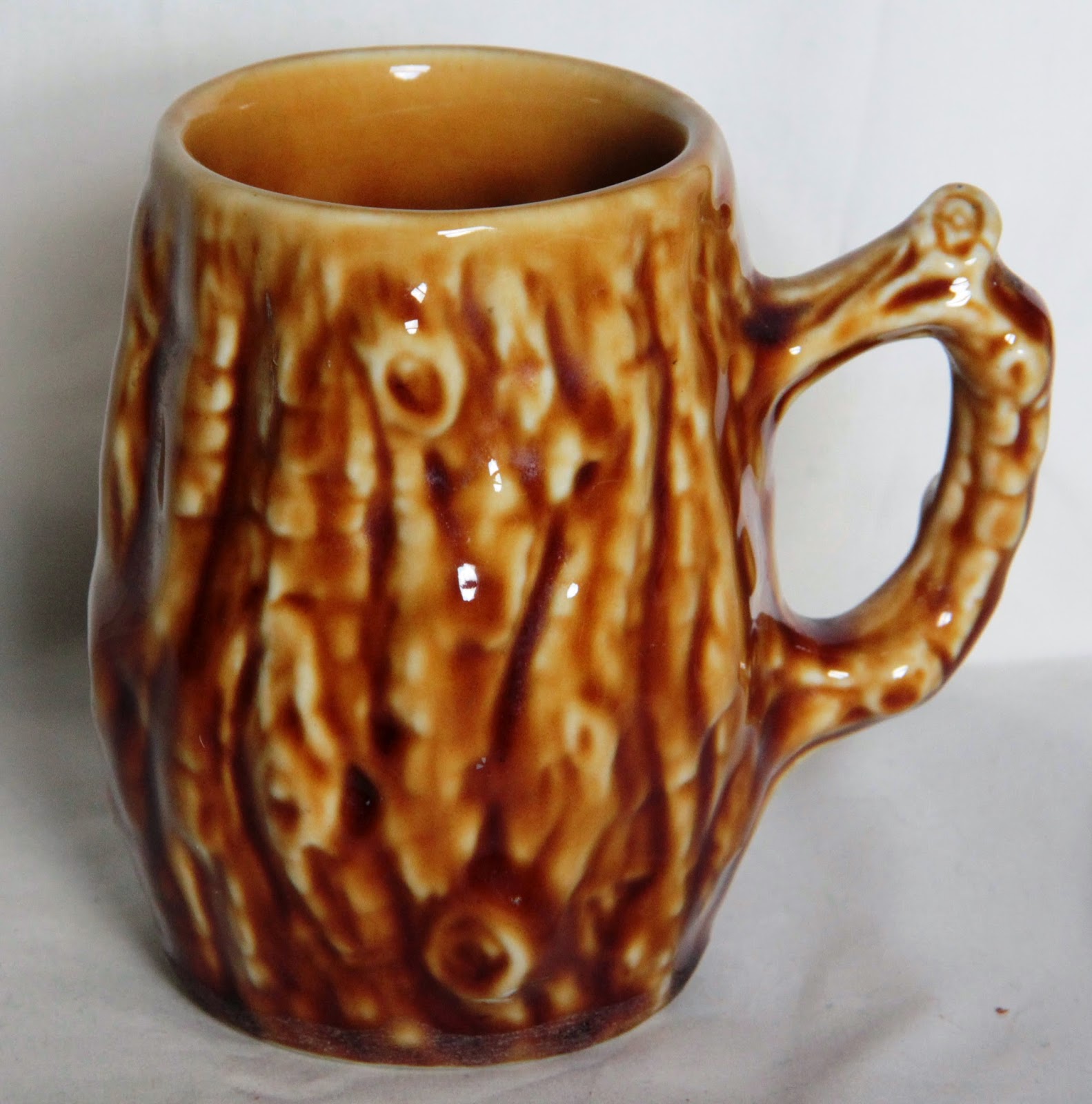 Curio Gifts: Vintage Log Effect Mug - Wade