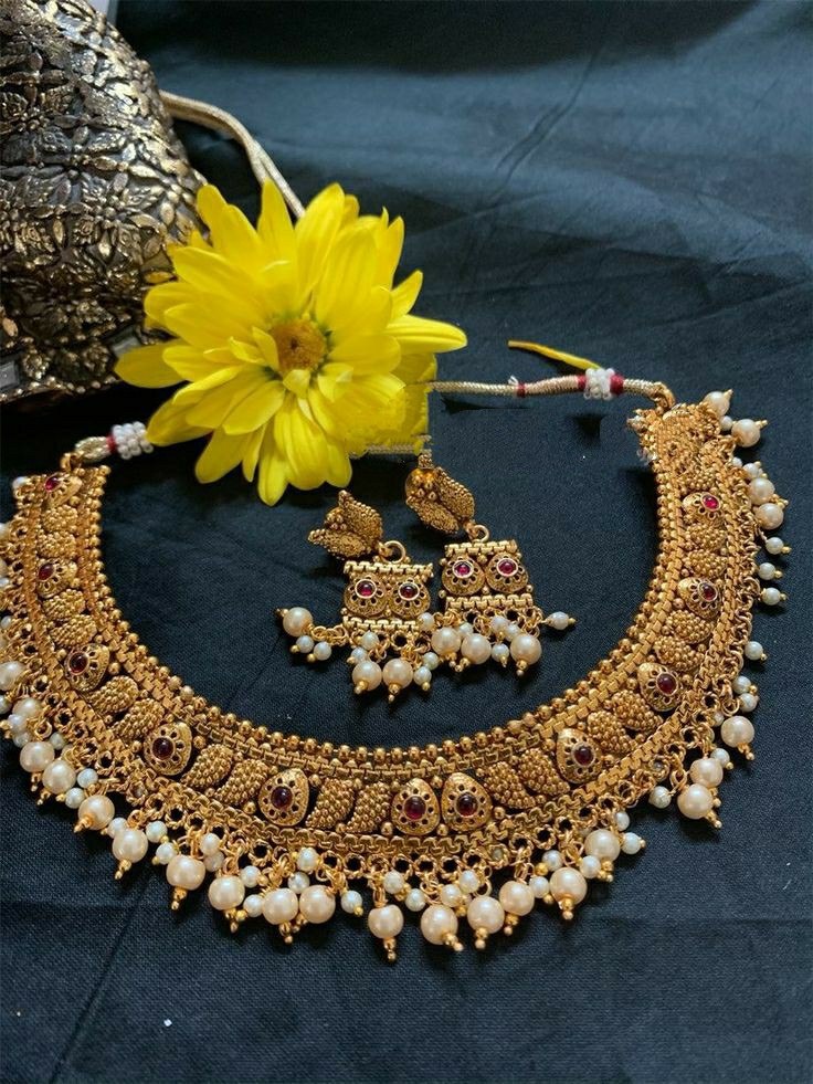 Gold necklace designs