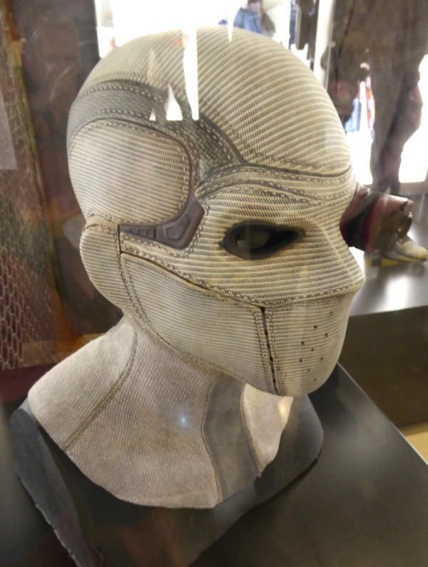 Hollywood Movie Costumes and Props: Will Smith's Deadshot movie costume ...