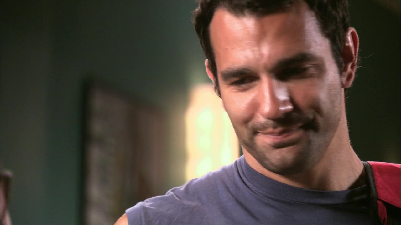 ausCAPS: Dave Baez shirtless in Dexter 2-04 "See-Through"