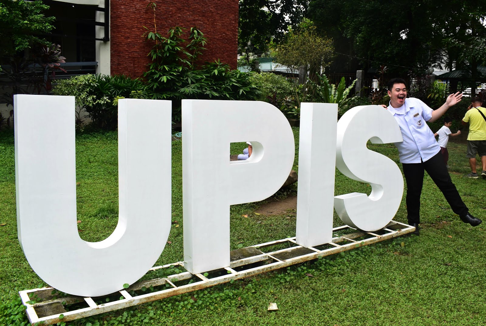 Feature: IG-worthy Places In UPIS | Ang Aninag Online