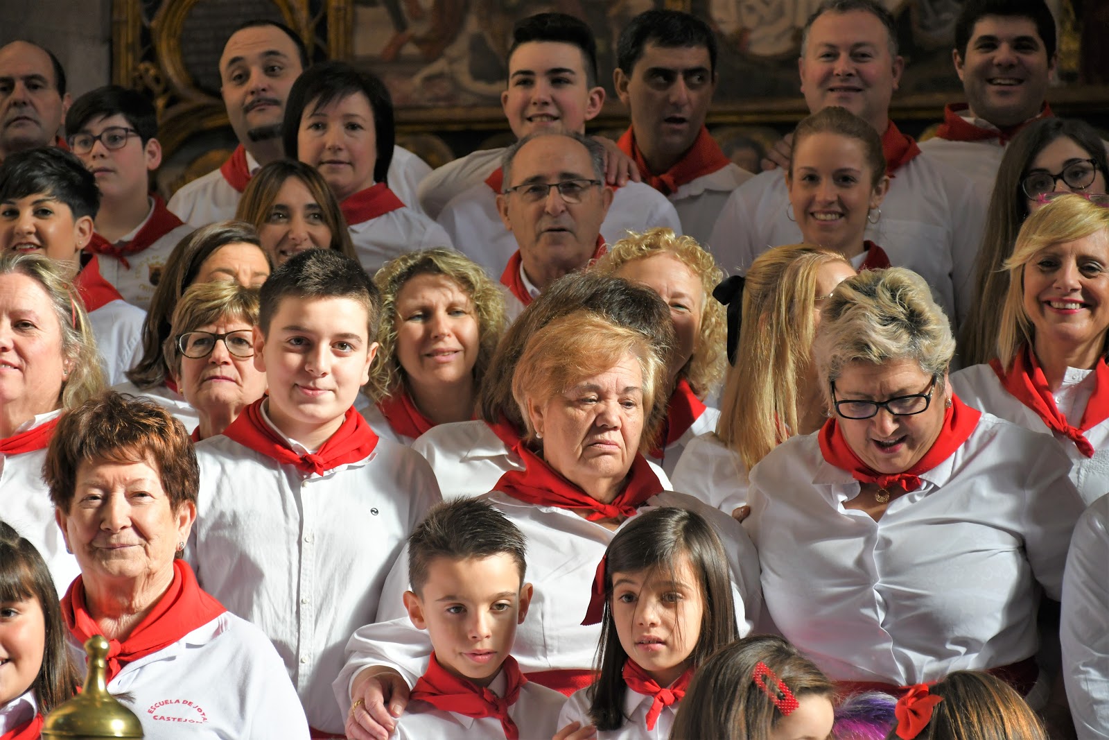 Jotas y Joter@s: Misa Navarra (Campanas del Alba) Homenaje a Tomás ...