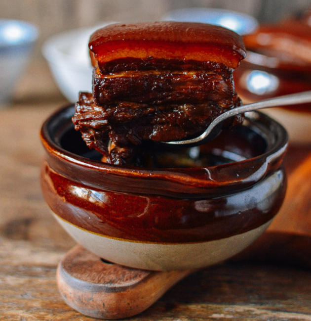 Dong Bo Rou ( Dongbo Braised Meat)