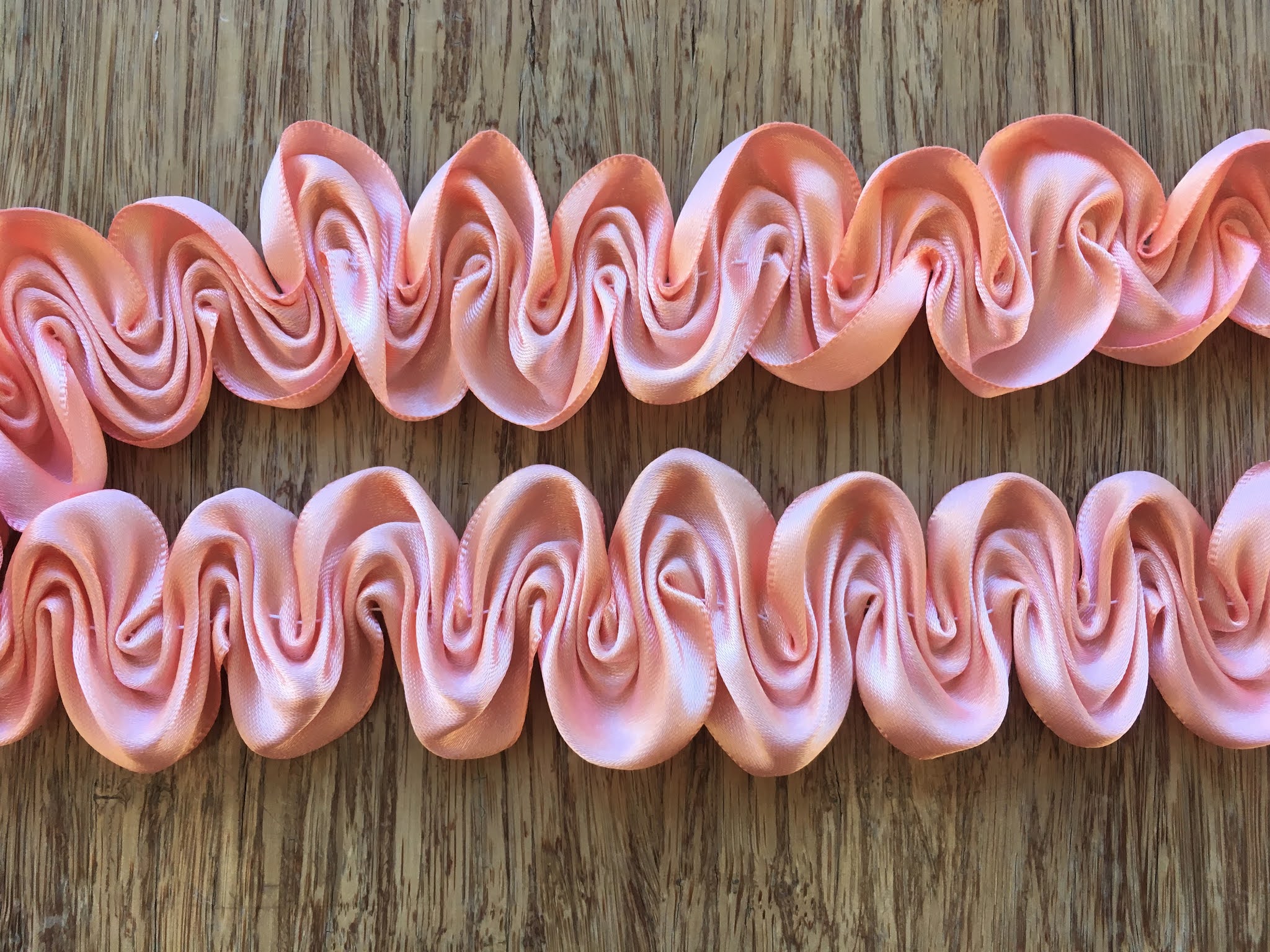 The Sewphisticate: "Purled" or Ruched Ribbon Trim