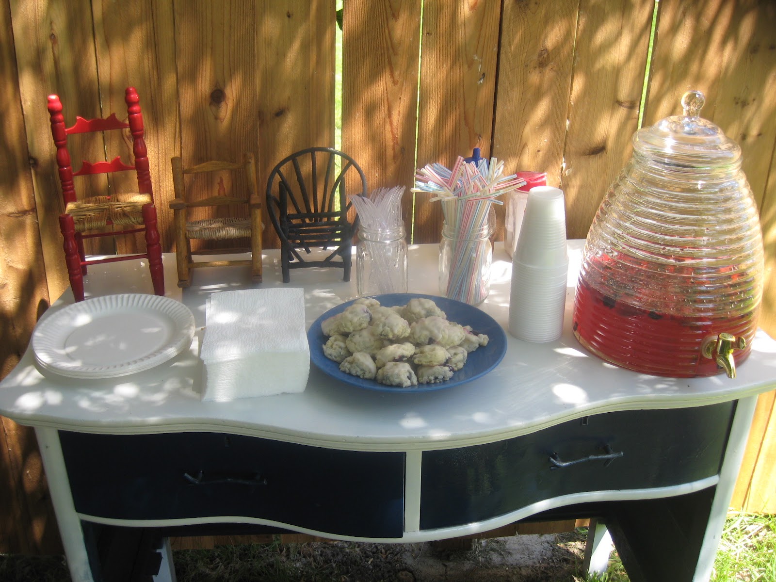my kids eat off the floor: Bookworms: Teddy Bear Picnic